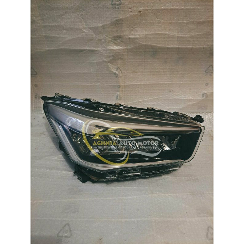 Jual Headlamp Lampu Depan Toyota Raize Sen Running Jalan ORIGINAL ...