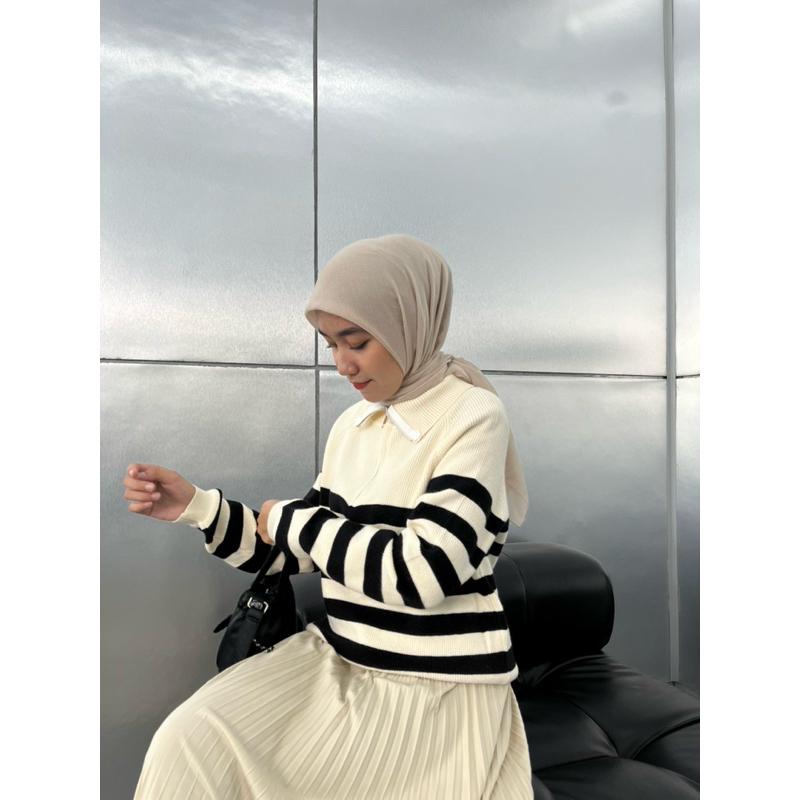 Jual TUKUBUU - Rumisa Sweater Stripes Knit Rajut halus lembut adem/ Korean Style Wanita | Shopee ...