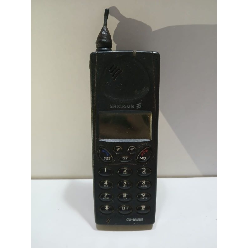 Jual HP ERICSSON GH688 JUAL BAHAN/IC HP JADUL TUA UNIK LANGKA | Shopee ...