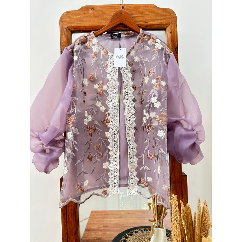 Jual Carissa Crop Outer Mix Renda Tille Two Tone by Calisha Raya Series ...