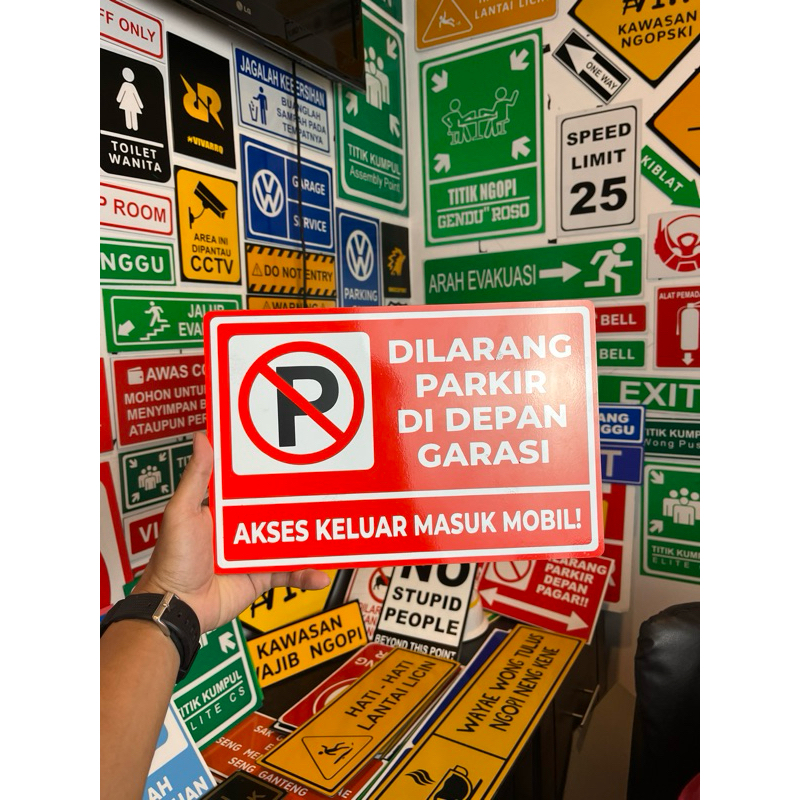 Jual SIGN RAMBU DILARANG PARKIR DEPAN GARASI 20x30cm | Shopee Indonesia