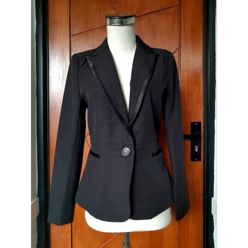 Jual BLAZER HITAM/BLAZER WISUDA/BLAZER KANTOR | Shopee Indonesia