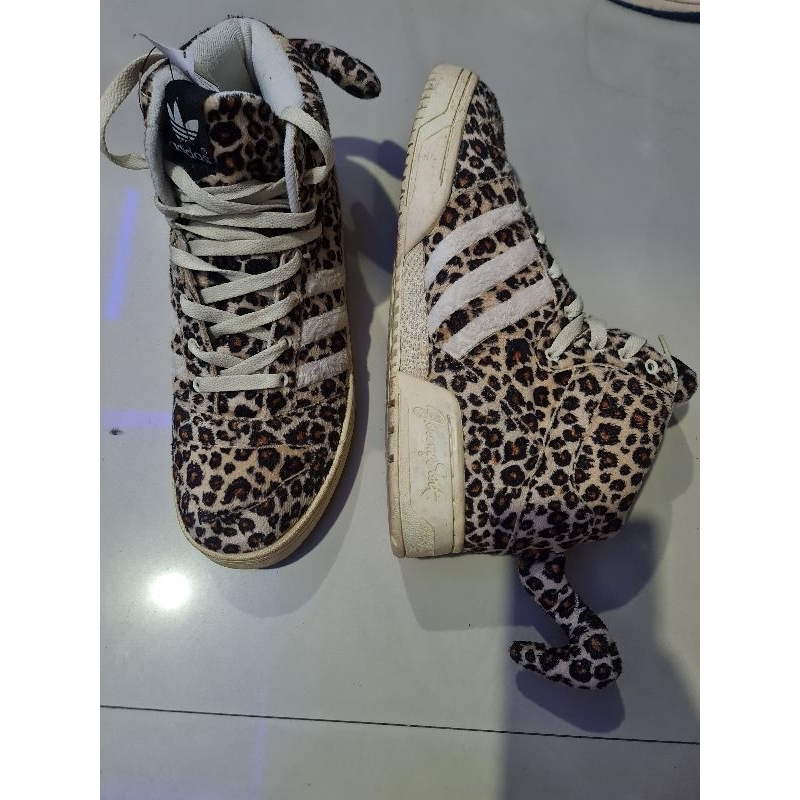 Jual Adidas Jeremy scott leopard | Shopee Indonesia