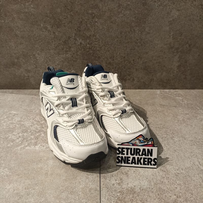 Jual Sepatu Unisex New Balance 530 White Silver Navy | Shopee Indonesia