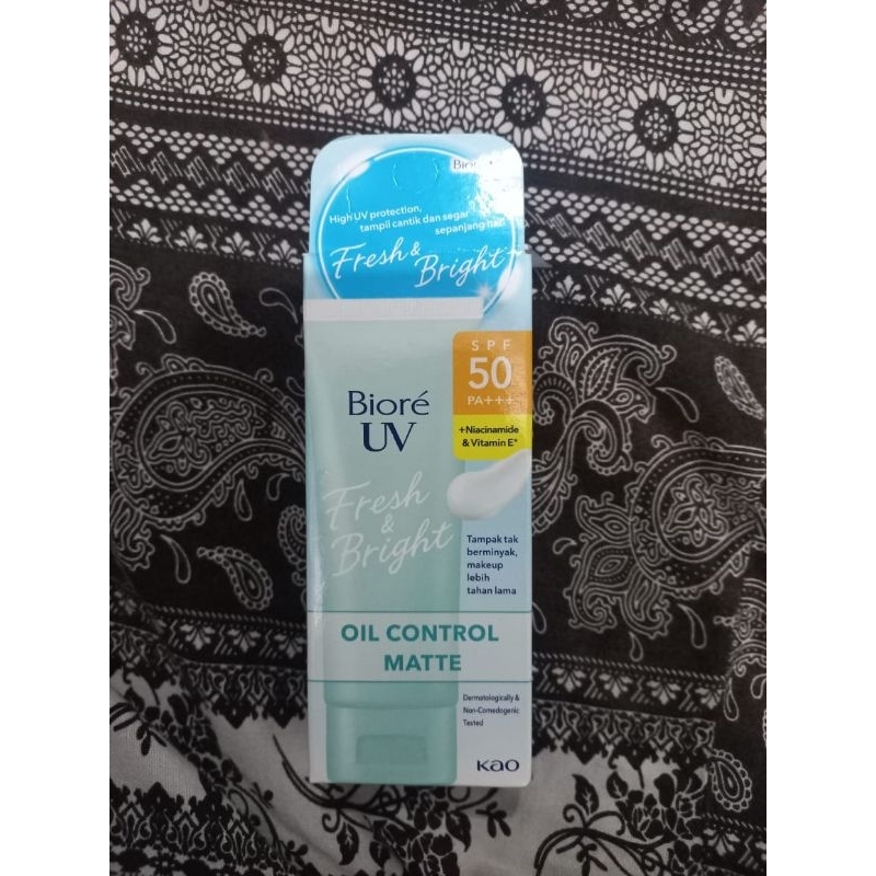 Jual Biore UV Fresh& Bright Sunscreen SPF 50 PA +++ (Oil Control Mate ...