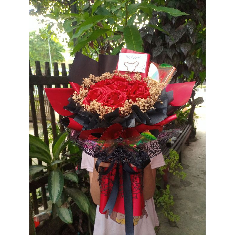 Jual BUKET MAWAR MERAH BUKET WISUDA BUKET ULTAH BUKET TUNANGAN HADIAH ...