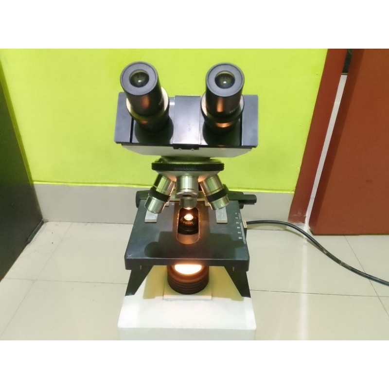 Jual Mikroskop Binokuler Microscope Bakteri Biologi 1000X | Shopee ...
