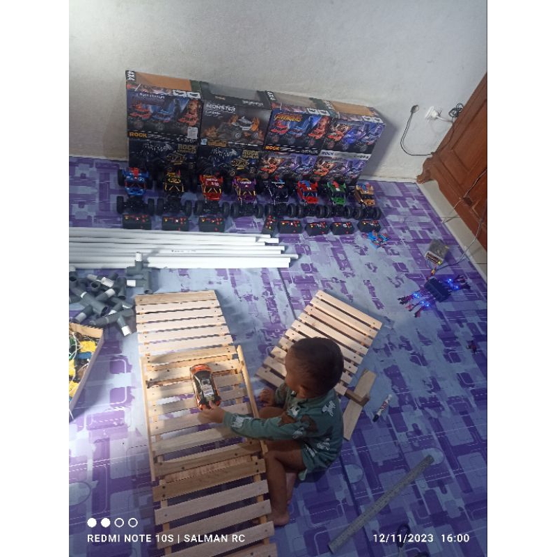Jual 1 PAKET USAHA RENTAL RC OFF ROUD ROCK CRAWLER 4x4 PAKET LENGKAP ... Jual 1 PAKET USAHA RENTAL RC OFF ROUD ROCK CRAWLER 4x4 PAKET LENGKAP ...