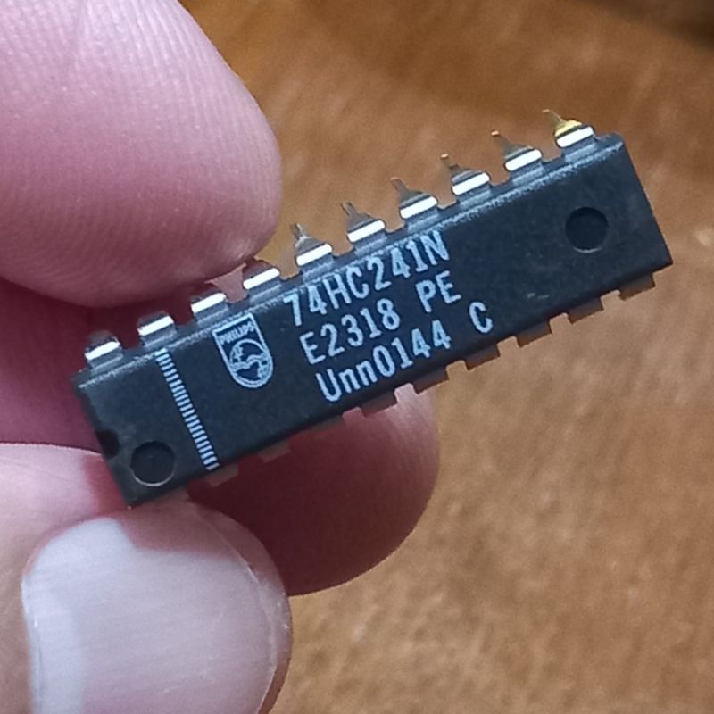 Jual KR04332 74LS241 74241 74HC241 Octal Bus/Line Driver Tri-State ...