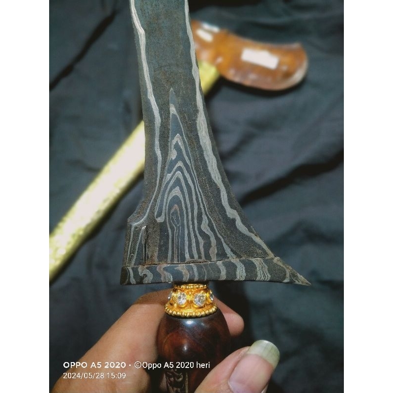 Jual keris brojol pamor ujung gunung garap super alusan istimewa ...