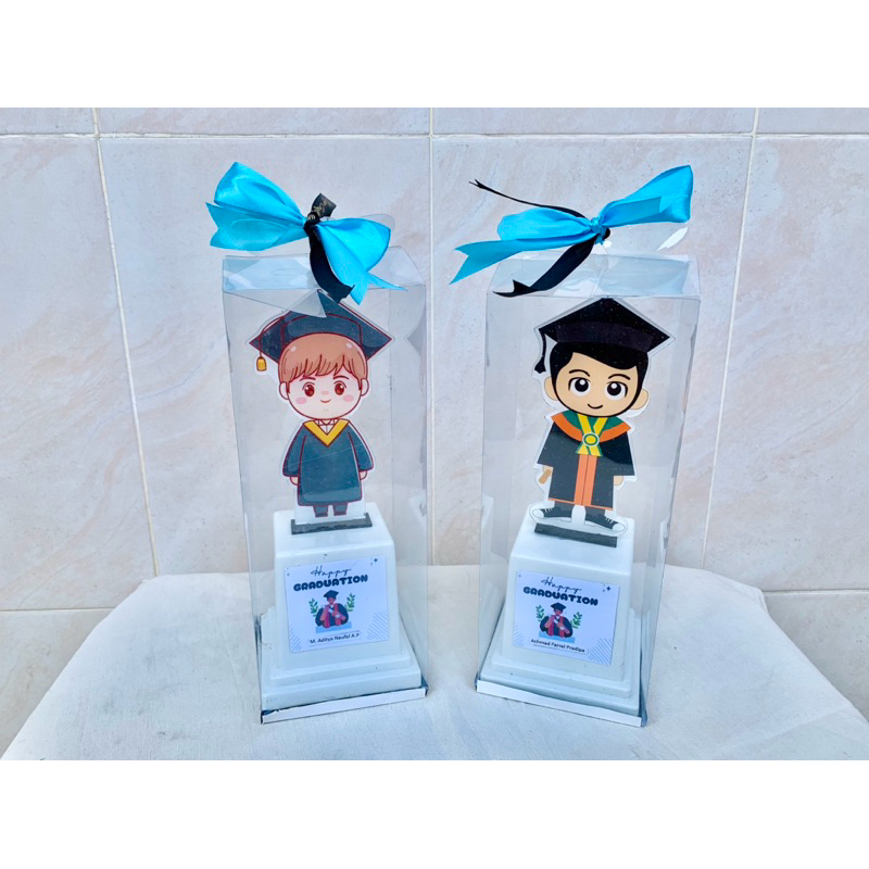 Jual Piala wisuda / piala graduation / piala anak wisuda / piala murah ...