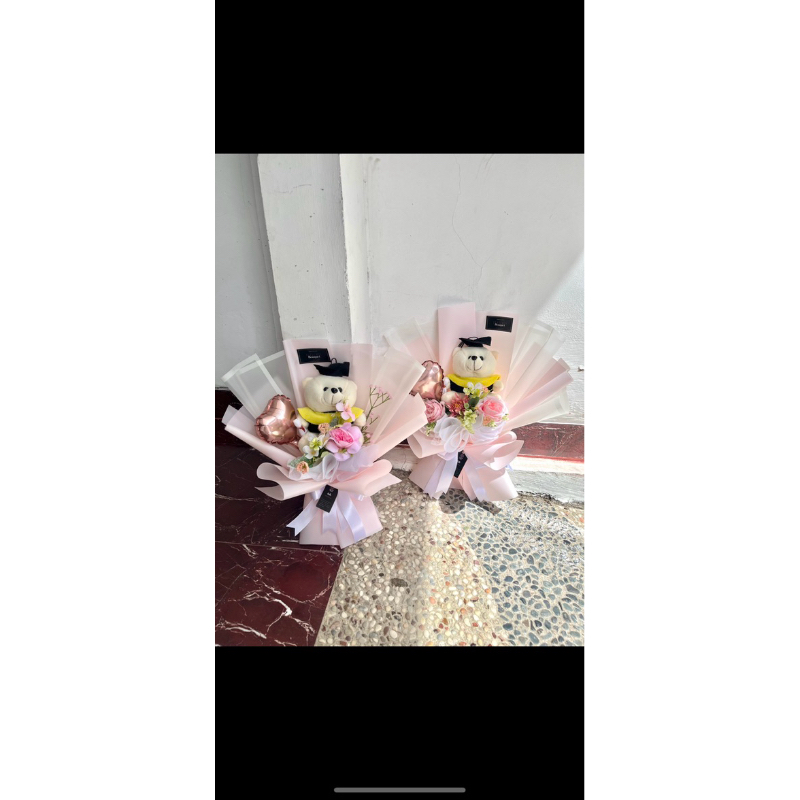 Jual Vas flower arrangement, buket bunga wisuda, hadiah wisuda, kado ...