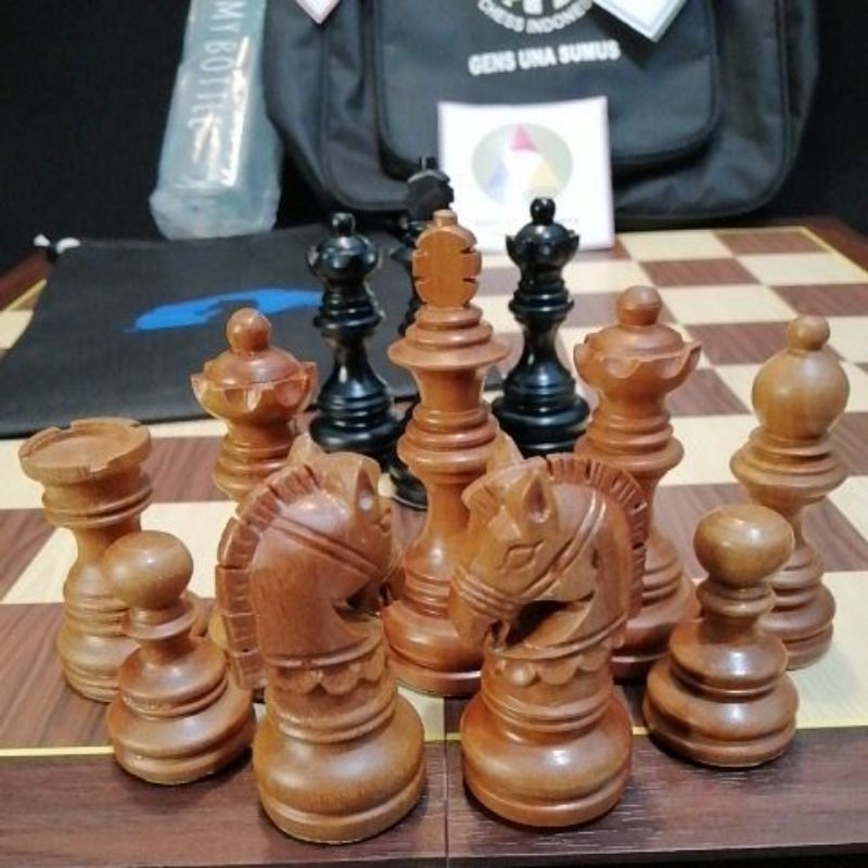 Jual Catur Set Koleksi Papan Kayu Sawo Profesional Kuda BESAKIH ...