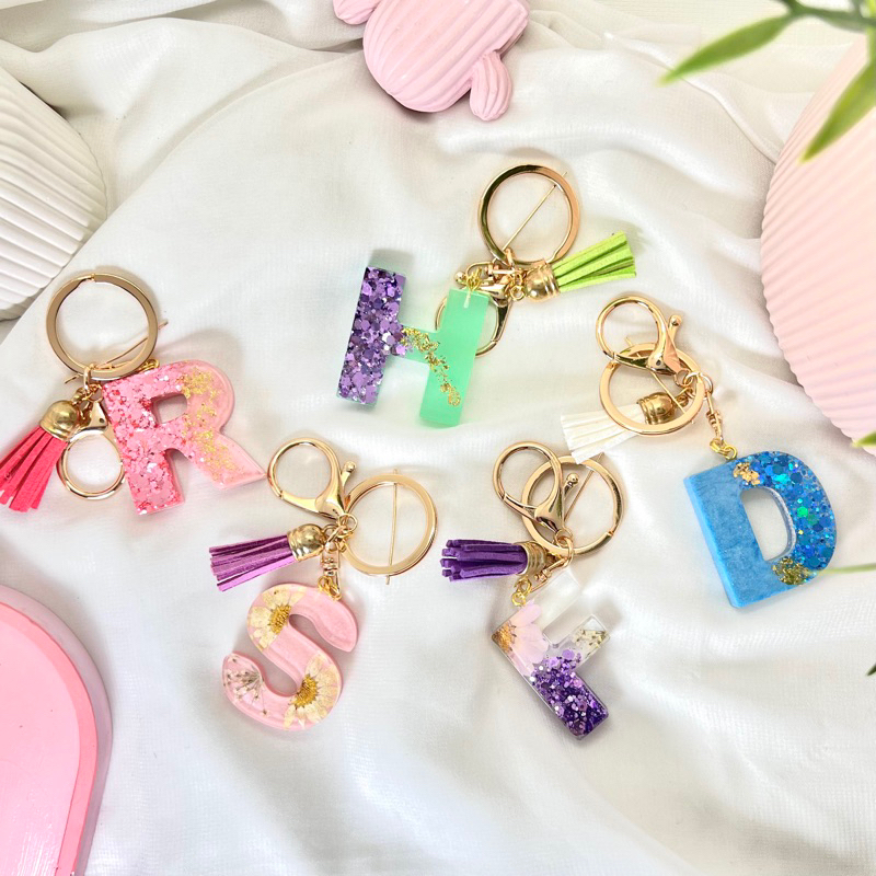 Jual Gantungan Kunci Huruf Resin | Ready Stok & Custom | Shopee Indonesia