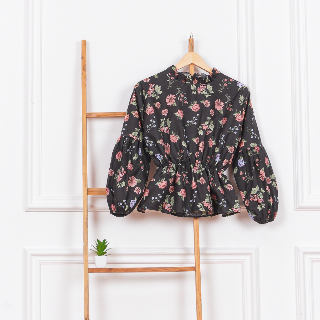 Jual IL - BYTHA FLORAL BLOUSE / ATASAN WANITA MOTIF BUNGA PINGGANG KERUT KOREAN STYLE | Shopee ...