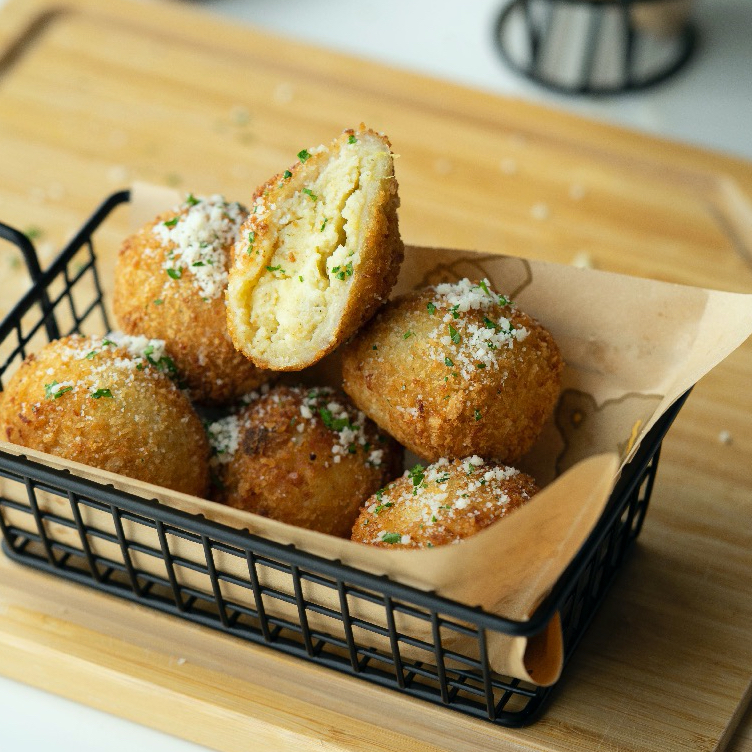 Jual Apron Kitchen Kroket Bitterballen isi Keju Mozzarella Siap Dimasak ...