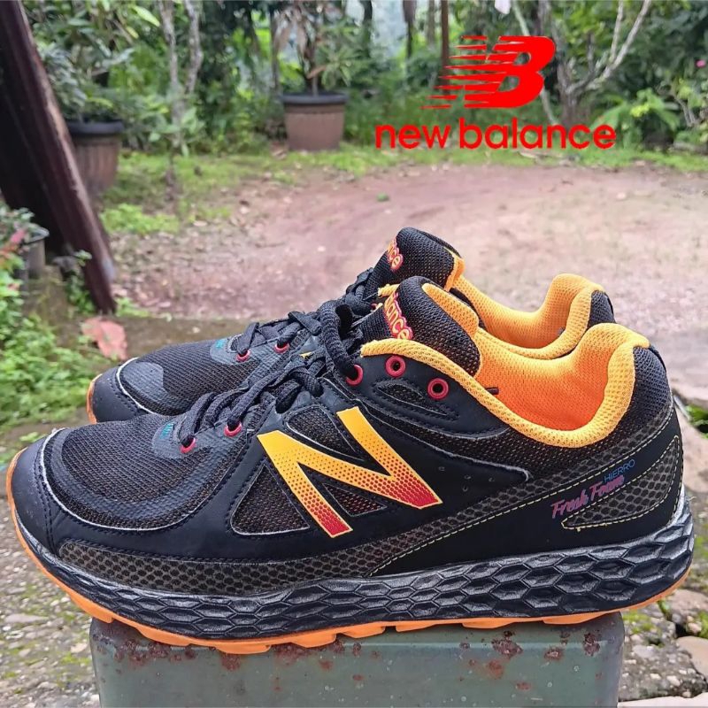 Jual sepatu trail running NB | Shopee Indonesia