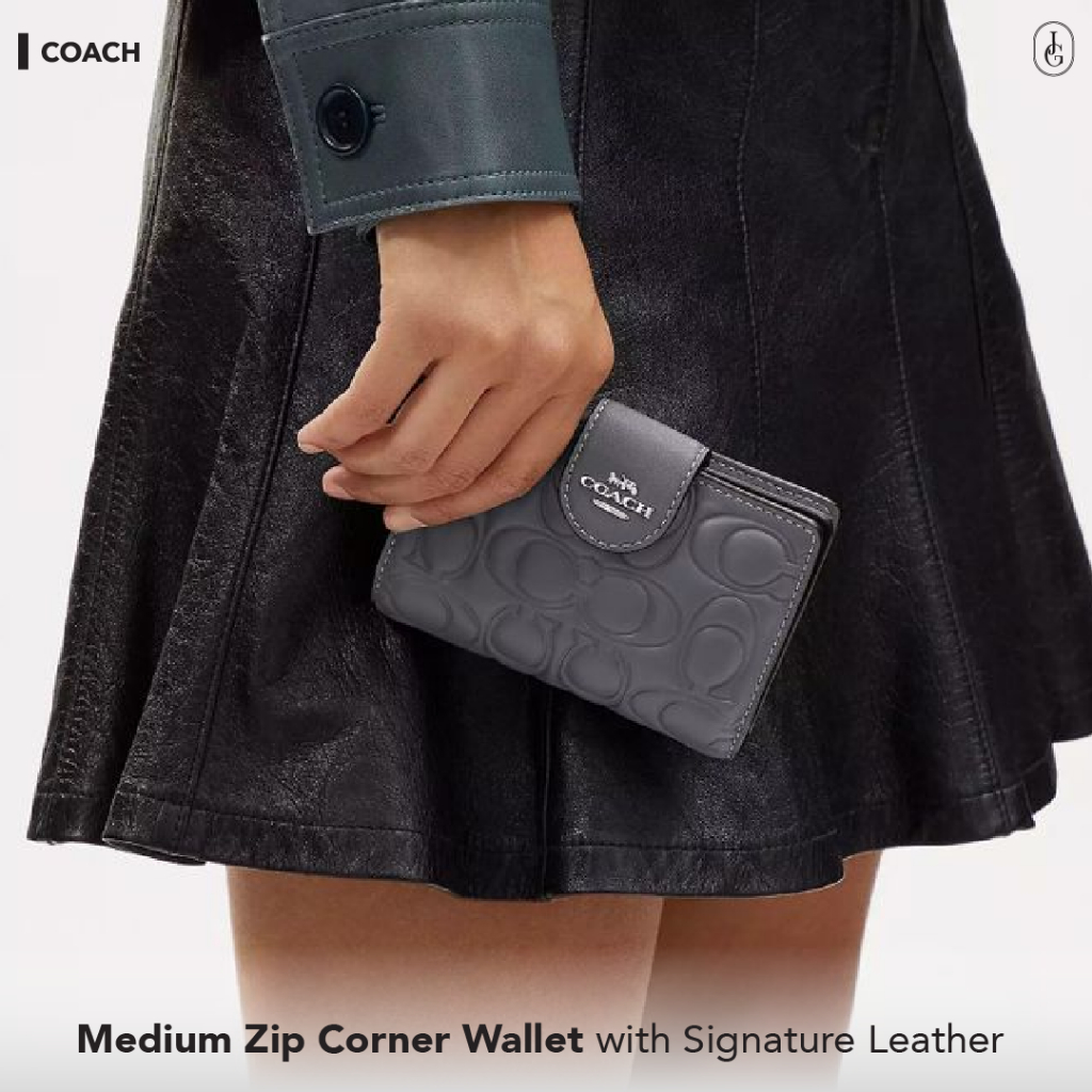 Jual Coach Medium Zip Corner Wallet with Signature Leather | Shopee ...