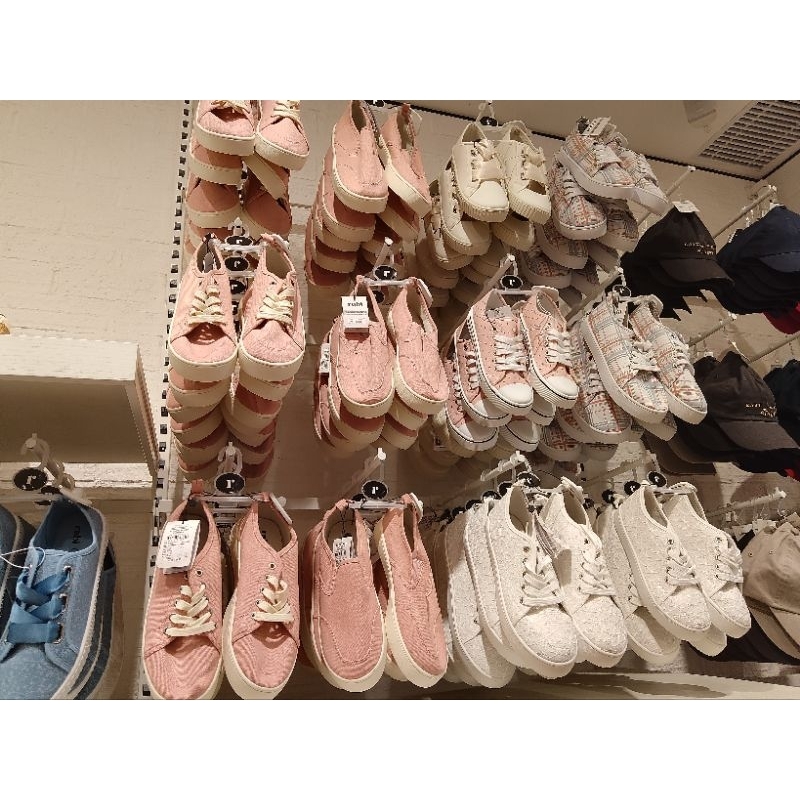 Jual jastip sepatu rubi | Shopee Indonesia