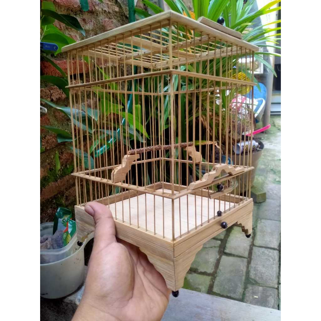 Jual Sangkar Bambu Kecil Ukuran 17 x 17 Cm / Sangkar Kotak Bambu Ukuran ...