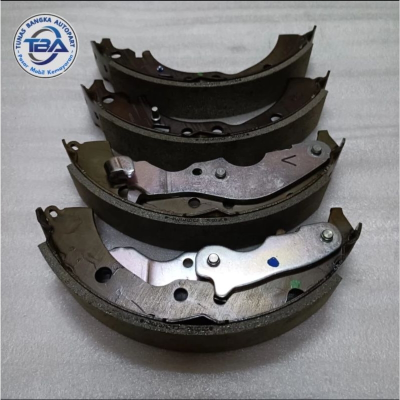 Jual Kampas Rem Belakang Brake shoe Mitsubishi Xpander Cross 2022 Asli | Shopee Indonesia