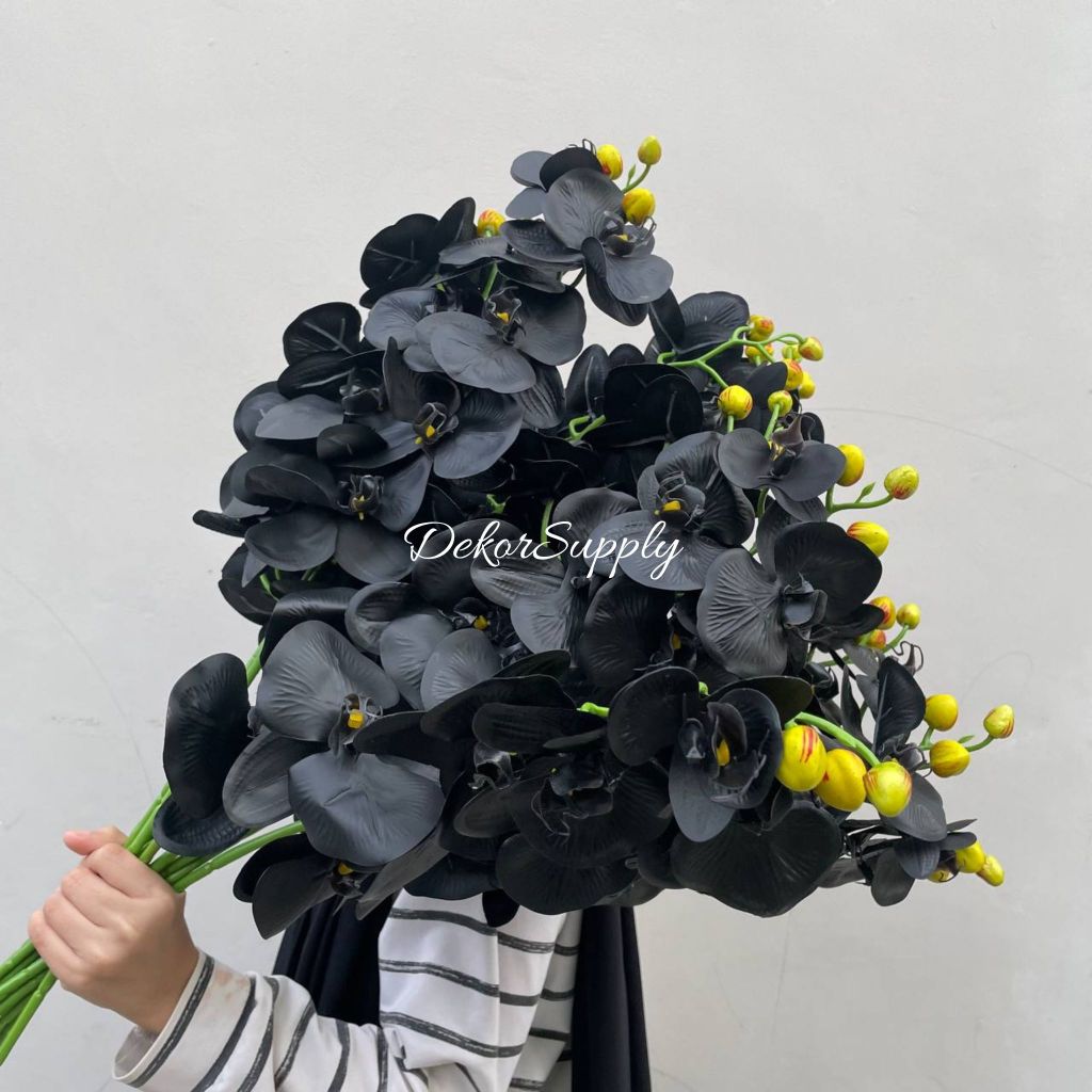 Jual Bunga Anggrek Hitam 9 Kuntum Artificial "BLACK EDITION" Cabang ...