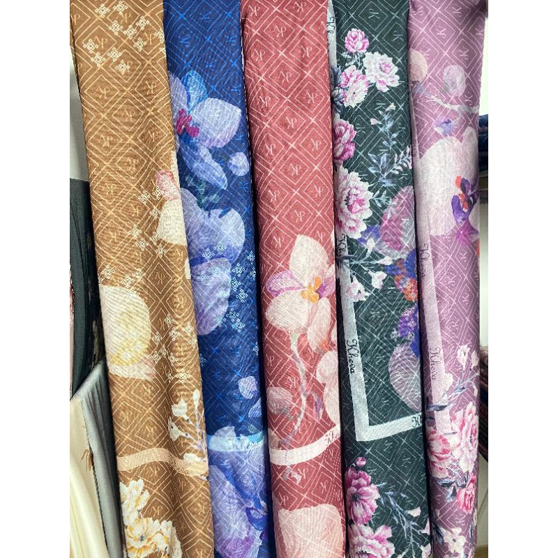 Jual PAKET 3 SCARF SERAGAMAN ZA | REQUEST WARNA TULIS SAAT CO | VOAL ...