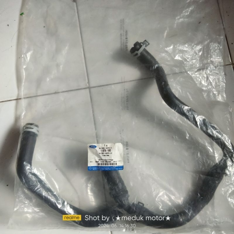 Jual SELANG TABUNG RADIATOR CABANG 3 FORD FIESTA | Shopee Indonesia