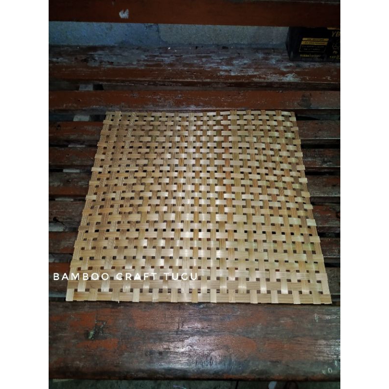 Jual Anyaman Bambu Alami Bahan Kerajinan Ukuran 50 x 50 Cm ( Sudah di Pernis ) | Shopee Indonesia