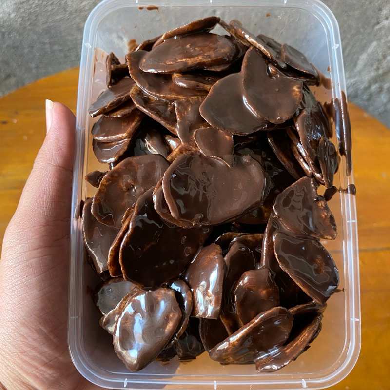 Jual Keripik Pisang Coklat Lumer Box 500ml 100gr | Shopee Indonesia