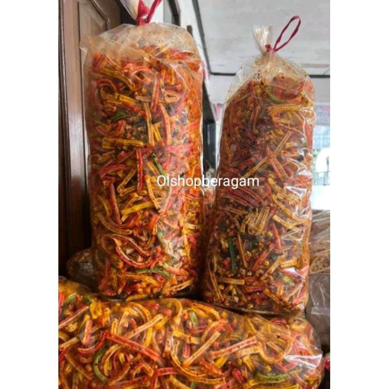 Jual Seblak kerupuk beton extra pedas daun jeruk 1kg(1000g) | Shopee ...