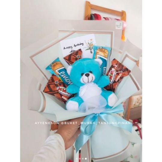 Jual Buket Boneka Biru dan Snack Kertas Warna Biru Muda | Shopee Indonesia