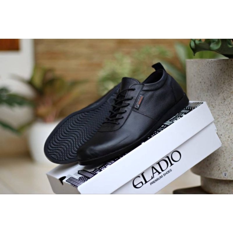 Jual Sepatu Kasual Pria Kulit Asli Gladio Baretto Sepatu Pantofel ...