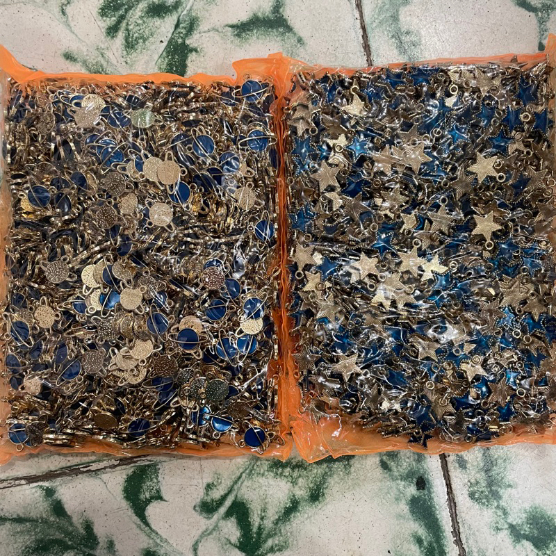 Jual Liontin Planet dan bintang ||liontin Saturnus biru ||liontin epoxy ...