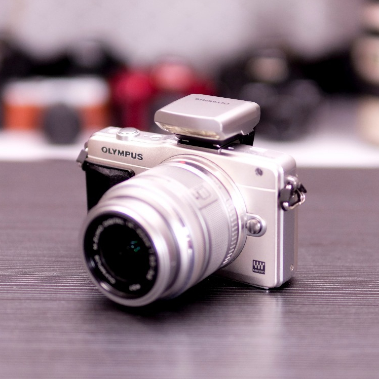 Jual Olympus Pen Mini E PM2 Lensa 14-42mm Kamera Mirrorless | Shopee ...