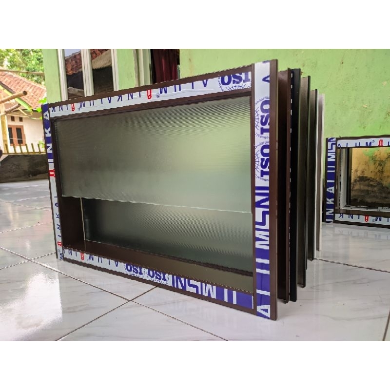 Jual jendela boven alumunium kaca zig zag 60x40 free packing kayu ...