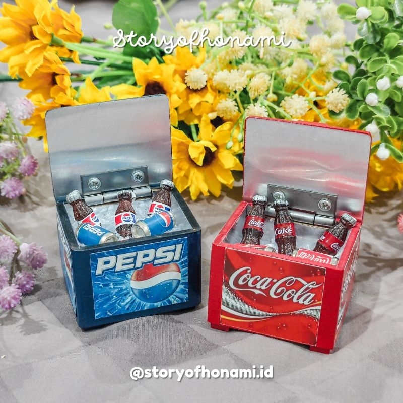 Jual MINIATUR 1:12 KOTAK ES SOFT DRINK SET (3.9 x 4.4 x 4.3 cm) COCA ...