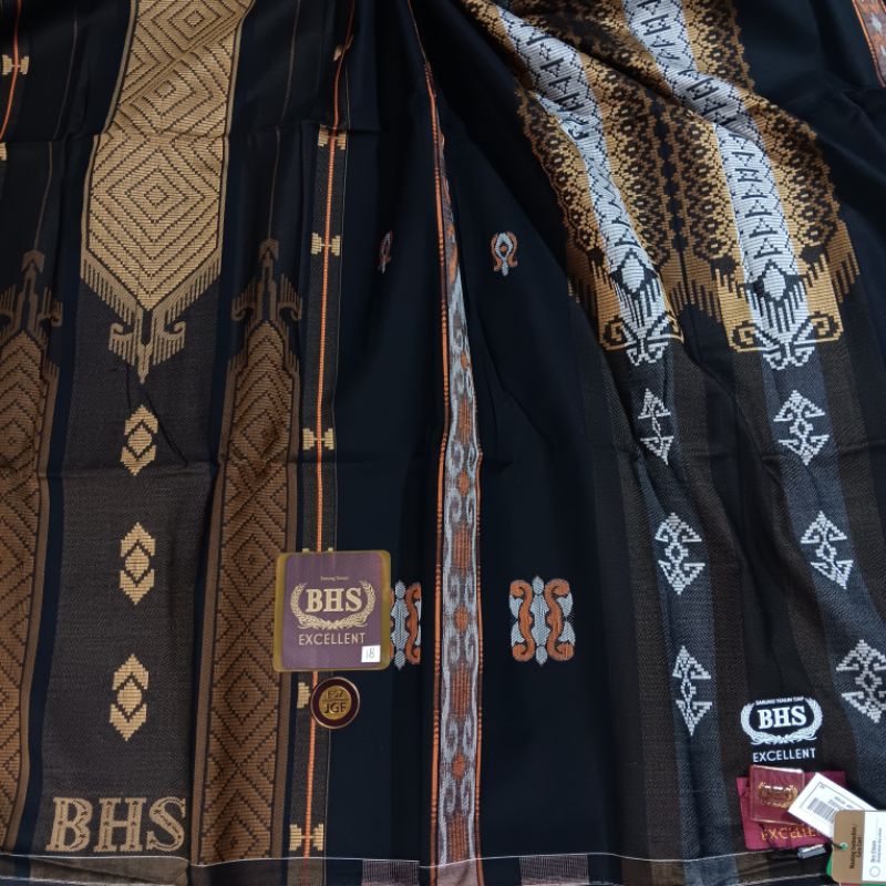 Jual SARUNG BHS EXCELLENT GOLD E57 JGF 18 HITAM JACQUARD | Shopee Indonesia