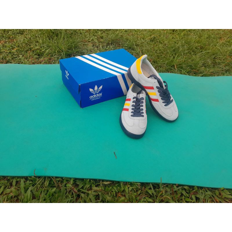 Jual Adidas Spezial END x ADIDAS BAUHAUS (39) | Shopee Indonesia