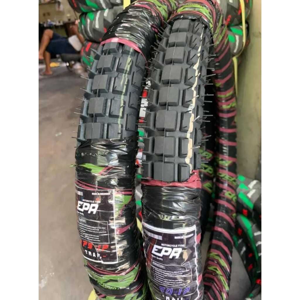 Jual ban semi trail ring 17 sepasang depan belakang ukuran 250 ring 17 ...