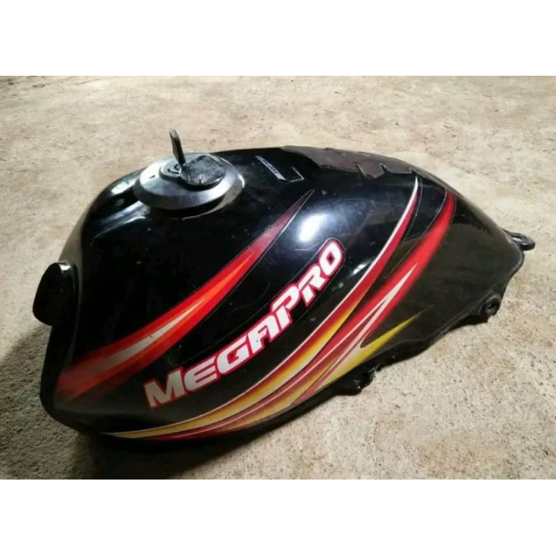 Jual Tangki megapro hiu mp pro lama utuh original copotan motor ...
