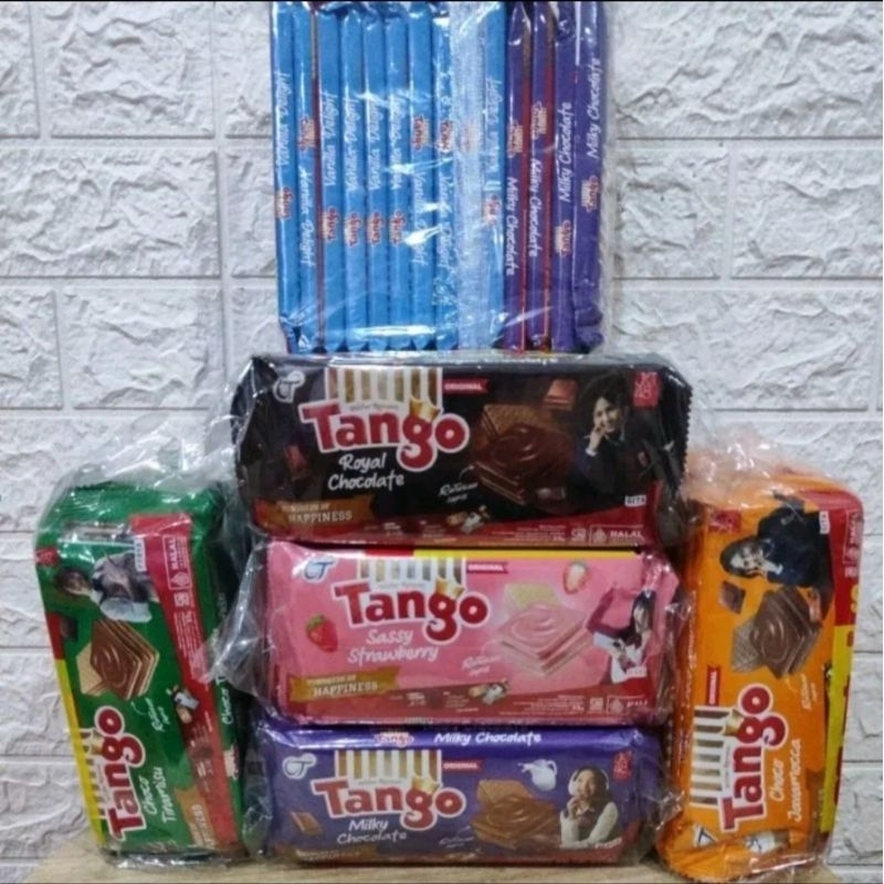Jual TANGO Wafer 35gr JKT48, Harga 1 bungkus isi 10 pack (+ bonus 4 ...