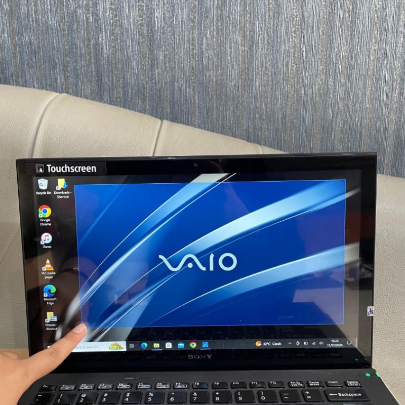 Jual Laptop Sony Vaio SVP132A1CW Touchscreen Core i7-4500U Ram 4Gb ...
