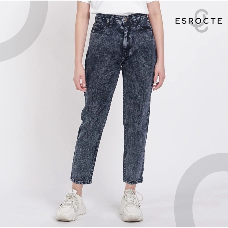Jual JEANS Escrote snow black (NEW) | Shopee Indonesia
