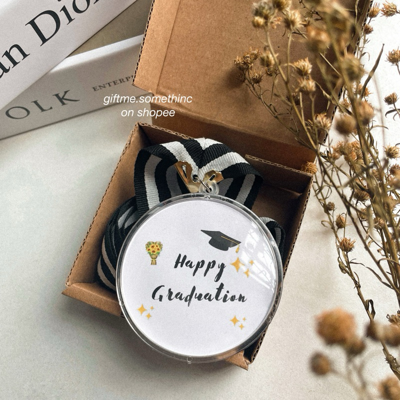 Jual Medali Akrilik Custom - Kalung wisuda gordon wisuda plakat akrilik ...