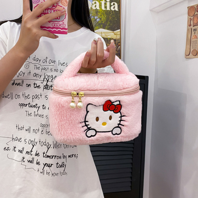 Jual OSM JKT T6289 Tas Kosmetik Bulu Halus / Pouch Serbaguna Jual OSM JKT T6289 Tas Kosmetik Bulu Halus / Pouch Serbaguna