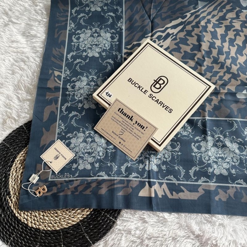 Jual NAGIH OOTD HIJAB AZARA BUCKLE SCARVES PREMIUM MOTIF SEGI EMPAT ...