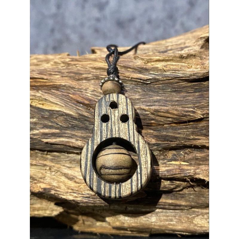 Jual PENDANT / LIONTIN GAHARU KAYU GAHARU KALIMANTAN ASLI | Shopee ...
