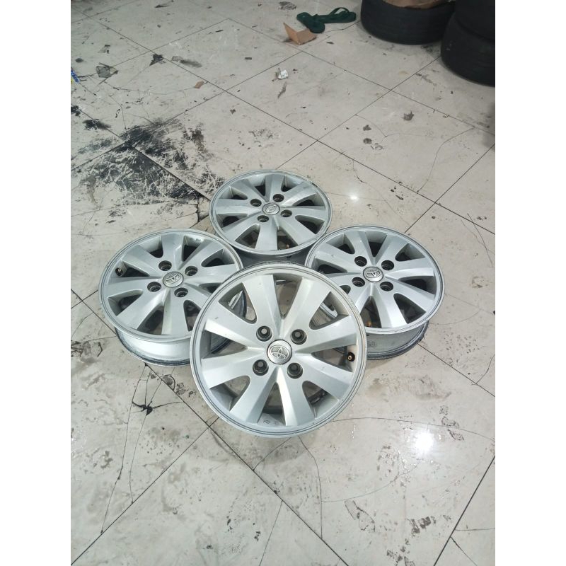 Jual Velg standar mobil avanza veloz ring 15 lebar 5,5 pcd 4x114 et 45 | Shopee Indonesia