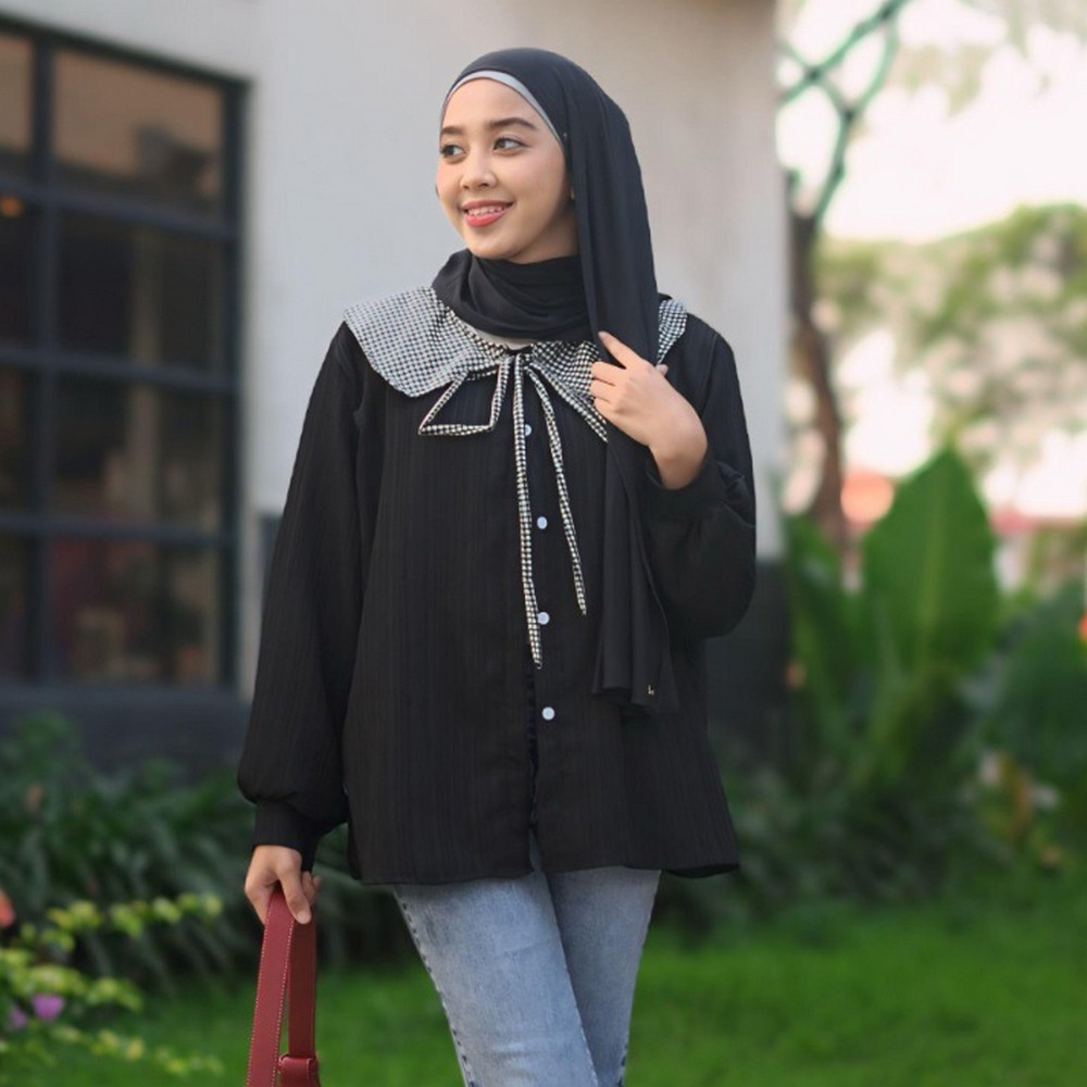 Jual Mybamus X Itsazalya - Azza Square Collar Tops - Kemeja Kerja ...